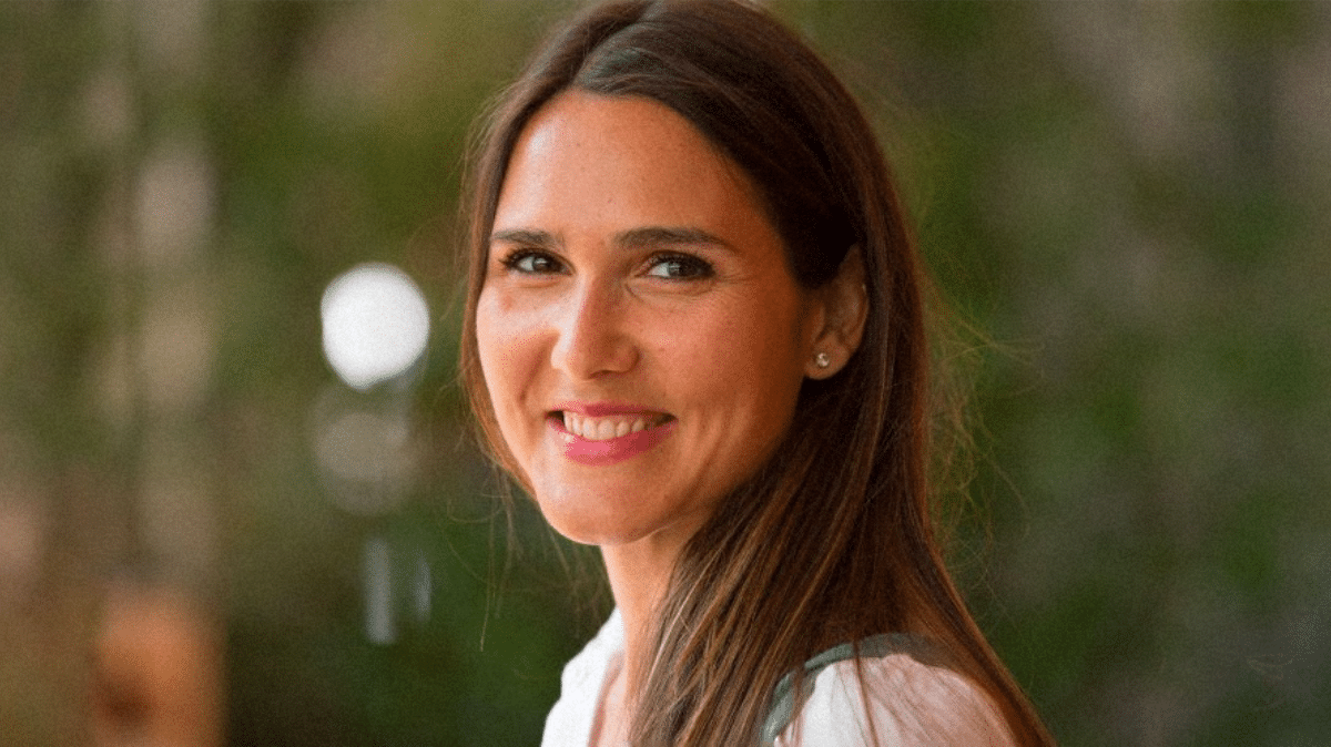 Joyce Jonathan : découvrez son duplex lumineux avec vue sur les toits ...